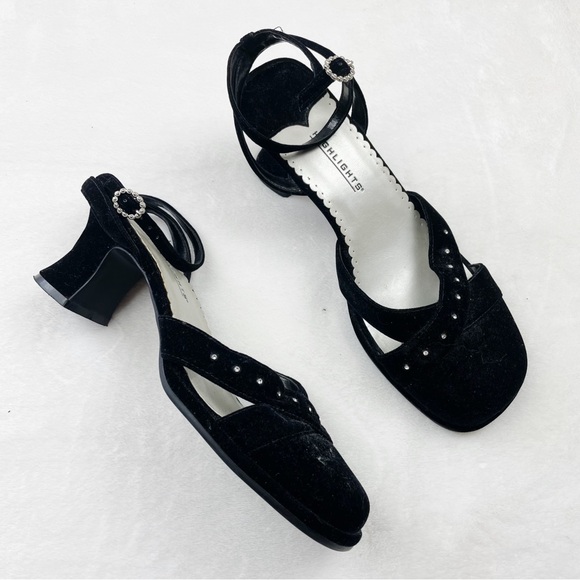 Vintage | Shoes | Vintage 9s Y2k Velvet Square Toe Kitten Block Heels ...